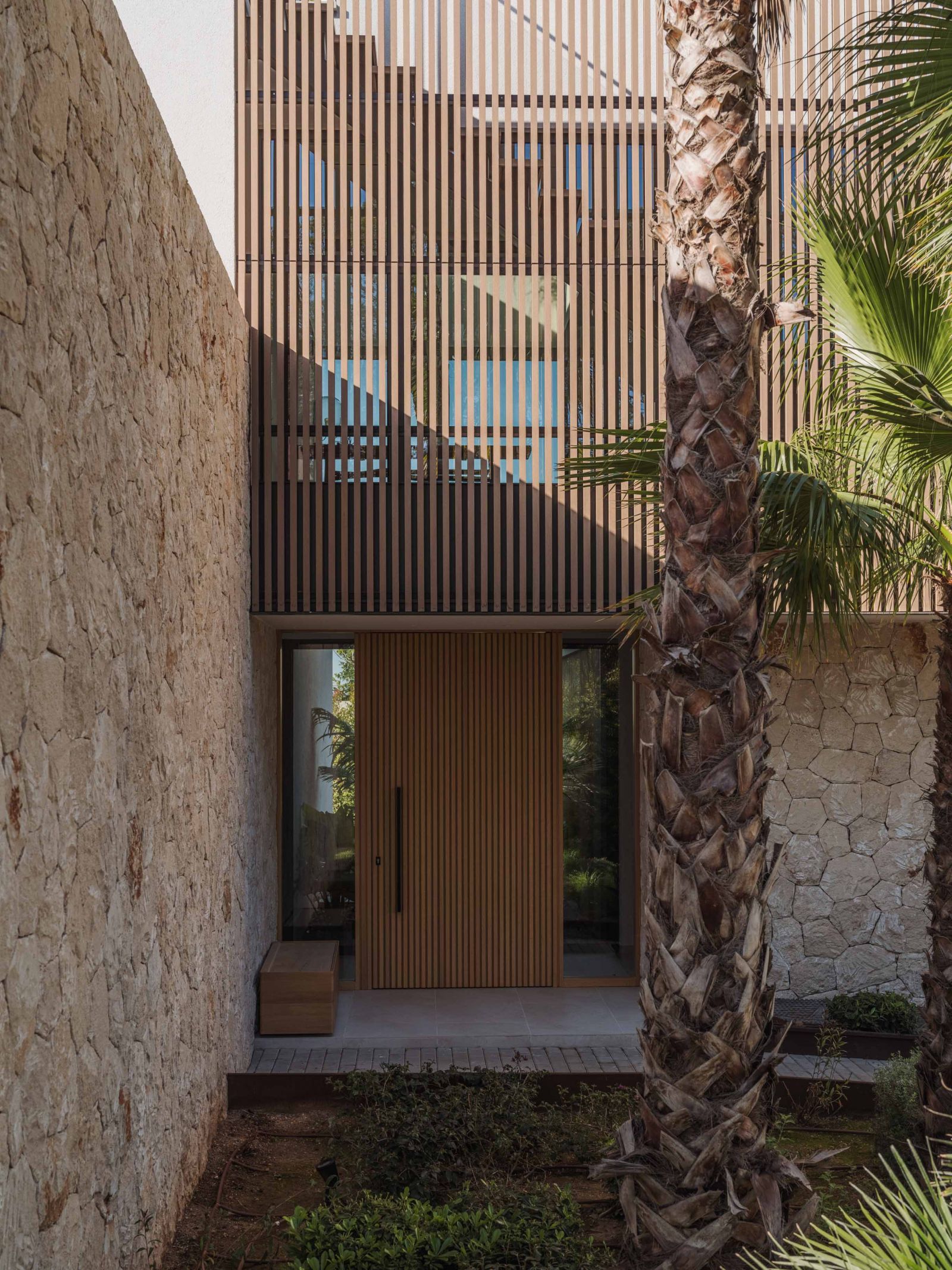 JAIME SALVÁ, Architecture & Interior Design - J614 Azure