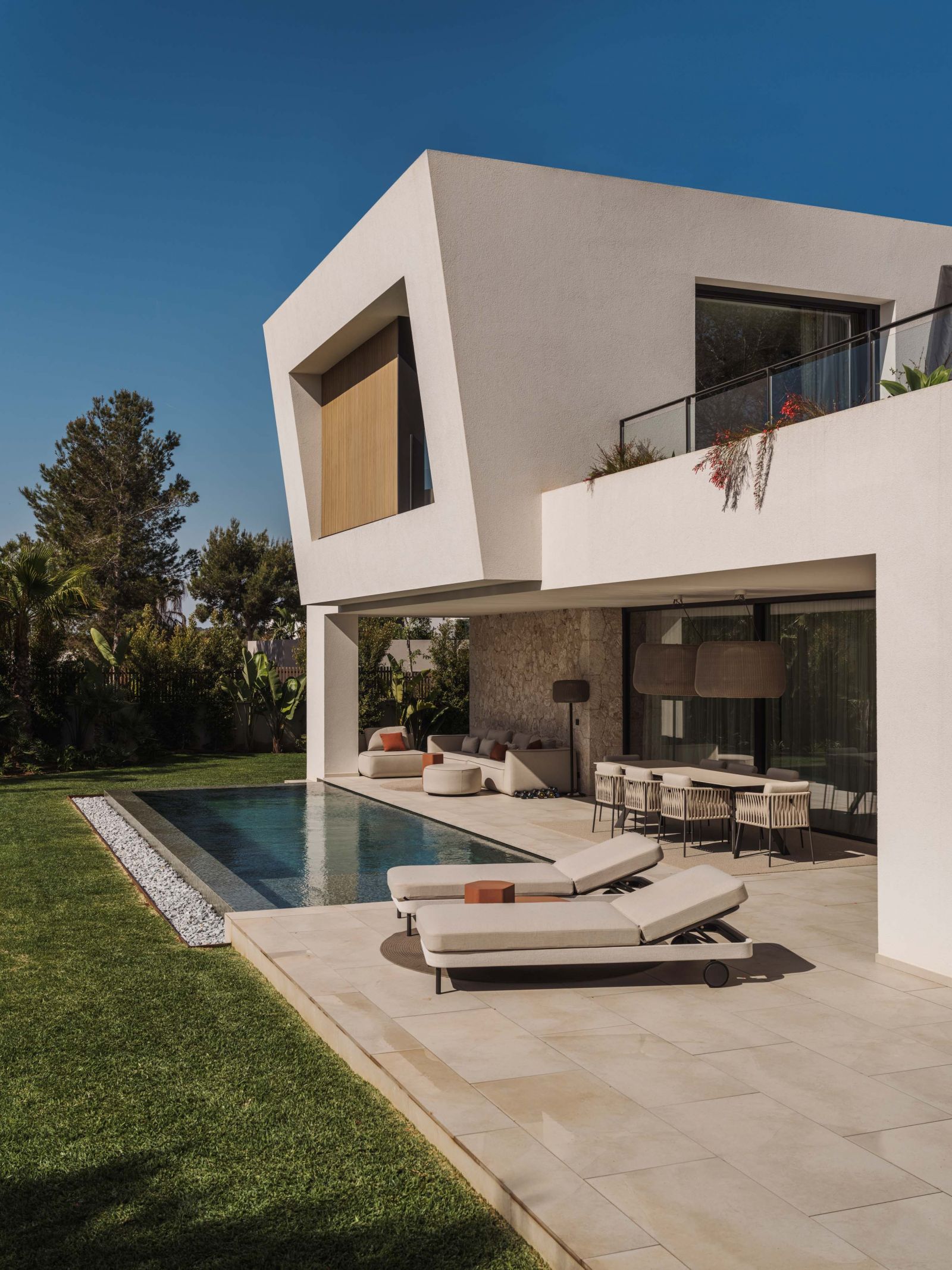 JAIME SALVÁ, Architecture & Interior Design - J614 Azure